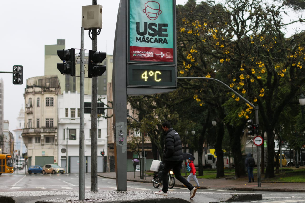 Fotos do frio, sem neve, em Curitiba